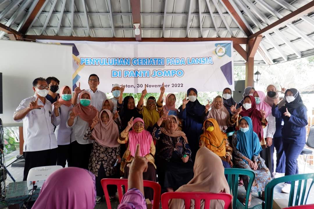 Peduli Kesehatan Lansia, Humas dan Promkes RSUD dr Sayidiman Magetan ...