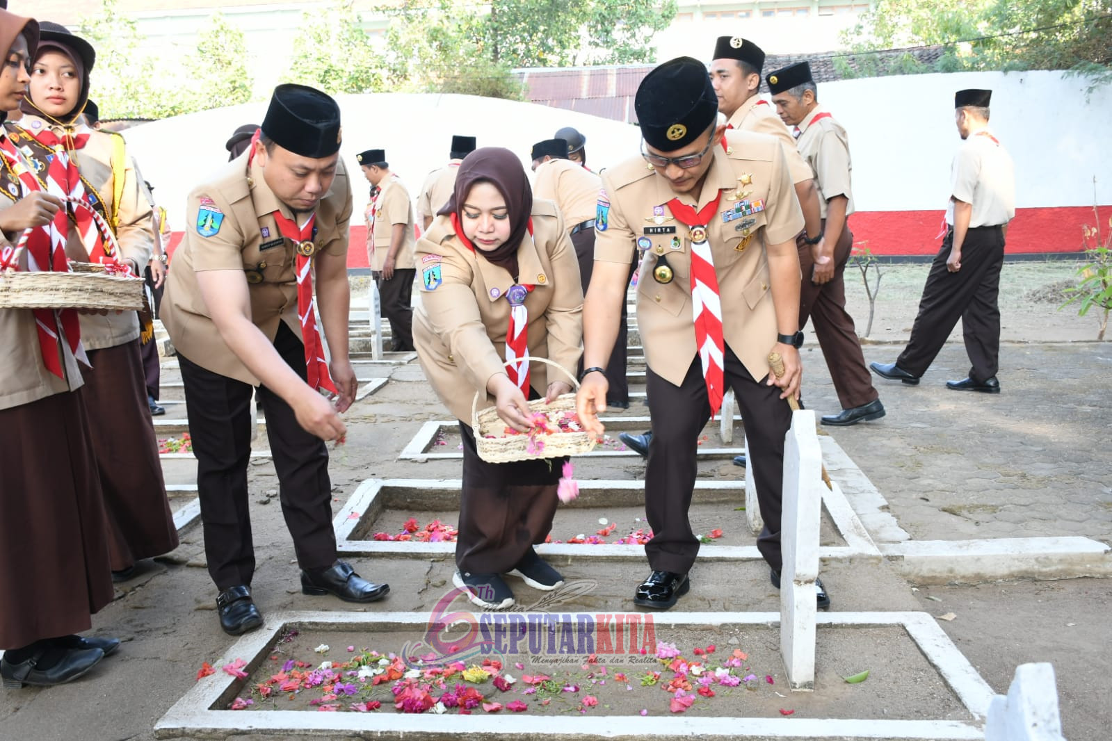 HUT Ke 62 Gerakan Pramuka, Dandim Ponorogo Pimpin Ziarah ke TMP Wira ...