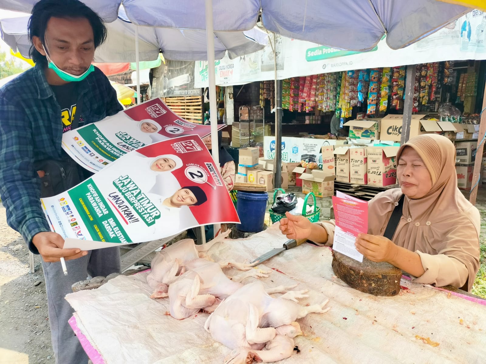Sosialisasi Khofifah-Emil di Pasar Tradisional Ngawi, Upaya ...